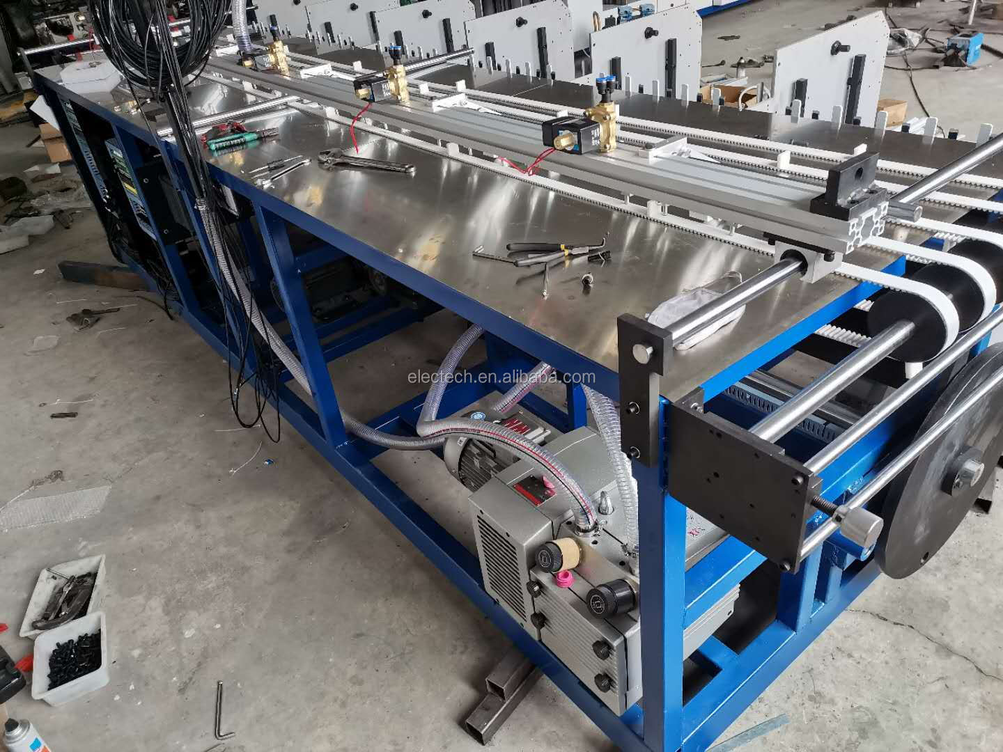 Automatic newspaper collator collating machine paper sorting machine ...